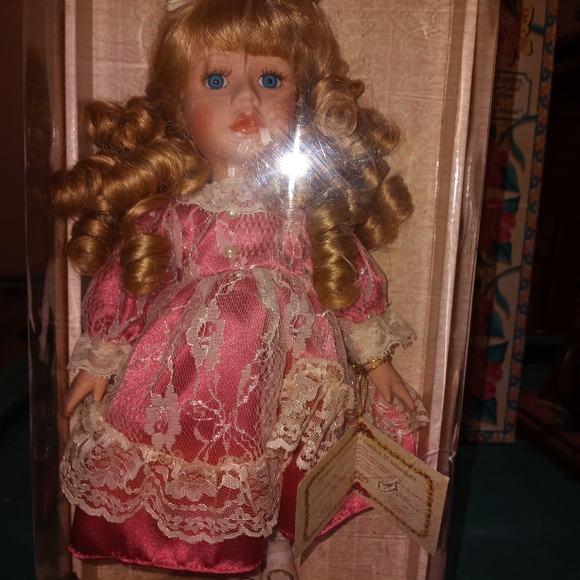 porcelain a e | Other | Porcelain Dolls Many Collections In Boxes ...